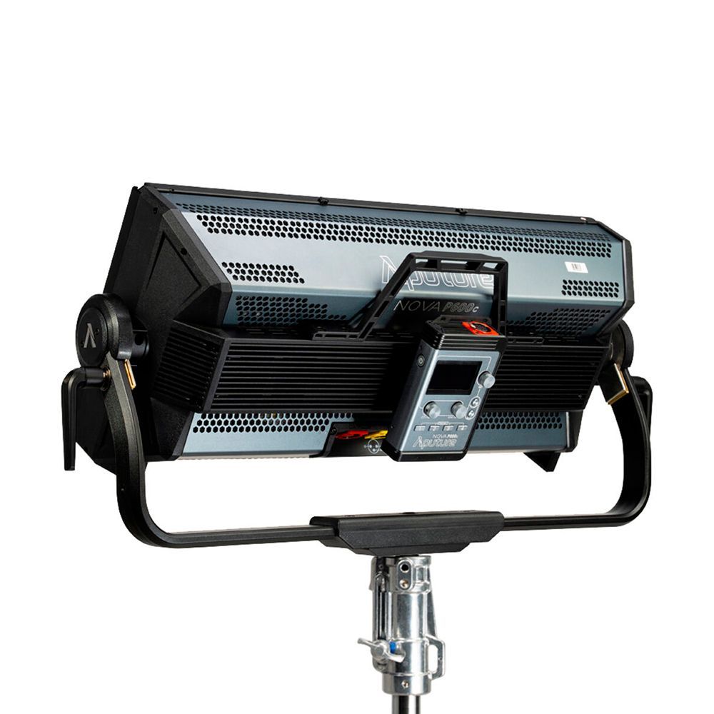 Kit Lámpara APUTURE LED Panel de Luz Suave NOVA P600C RGBWW - Fotomecánica